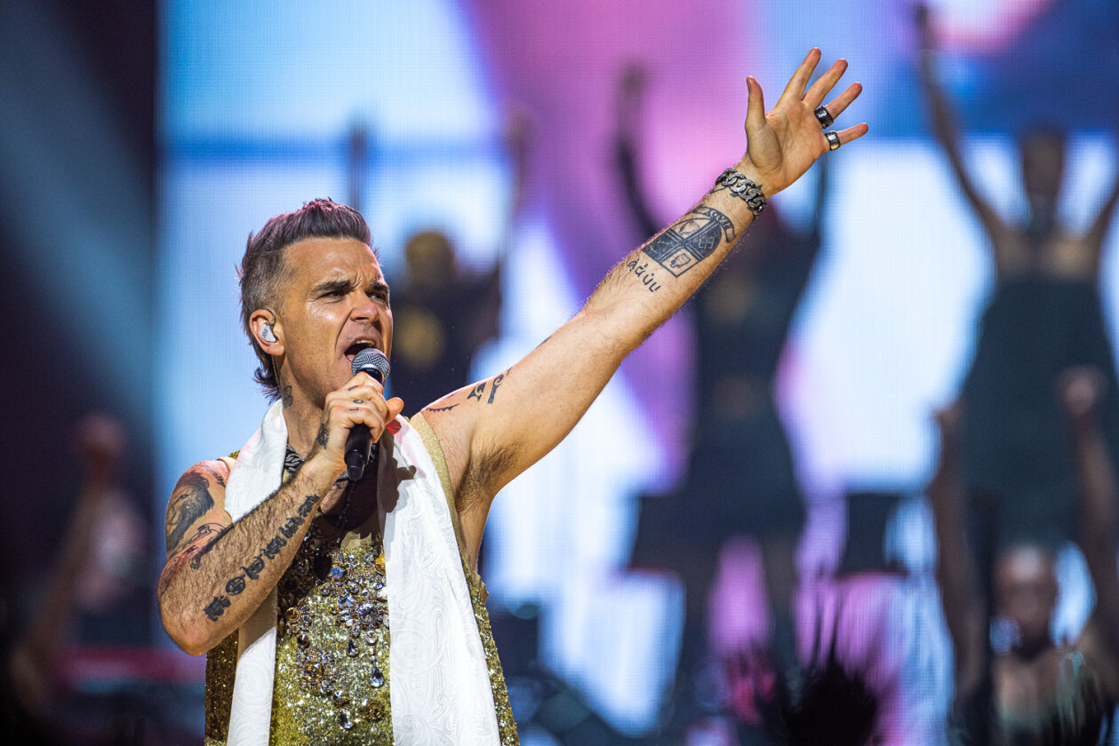 Robbie Williams – Robbie Williams. (17/35) – Pop-Spektakel in der ...