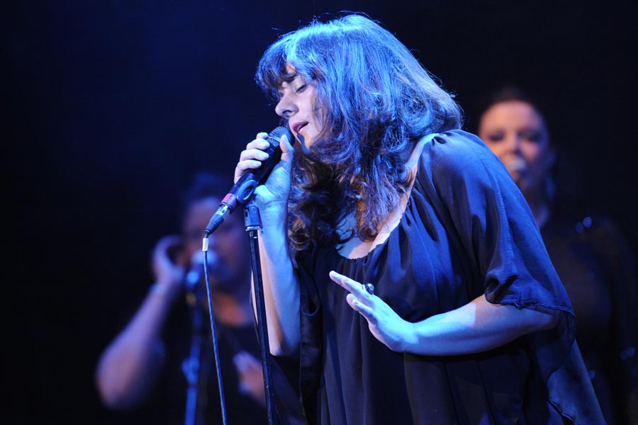 Rumer – Sarah Joyce, besser bekannt unter ihrem Künstlernamen ... (1/10 ...