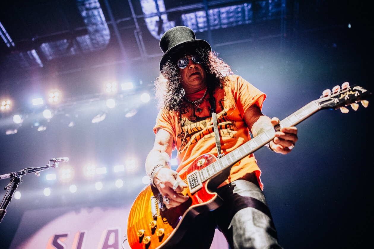 Slash – Slash. (24/28) – Der Guns N' Roses-Gitarrist mit Myles Kennedy ...