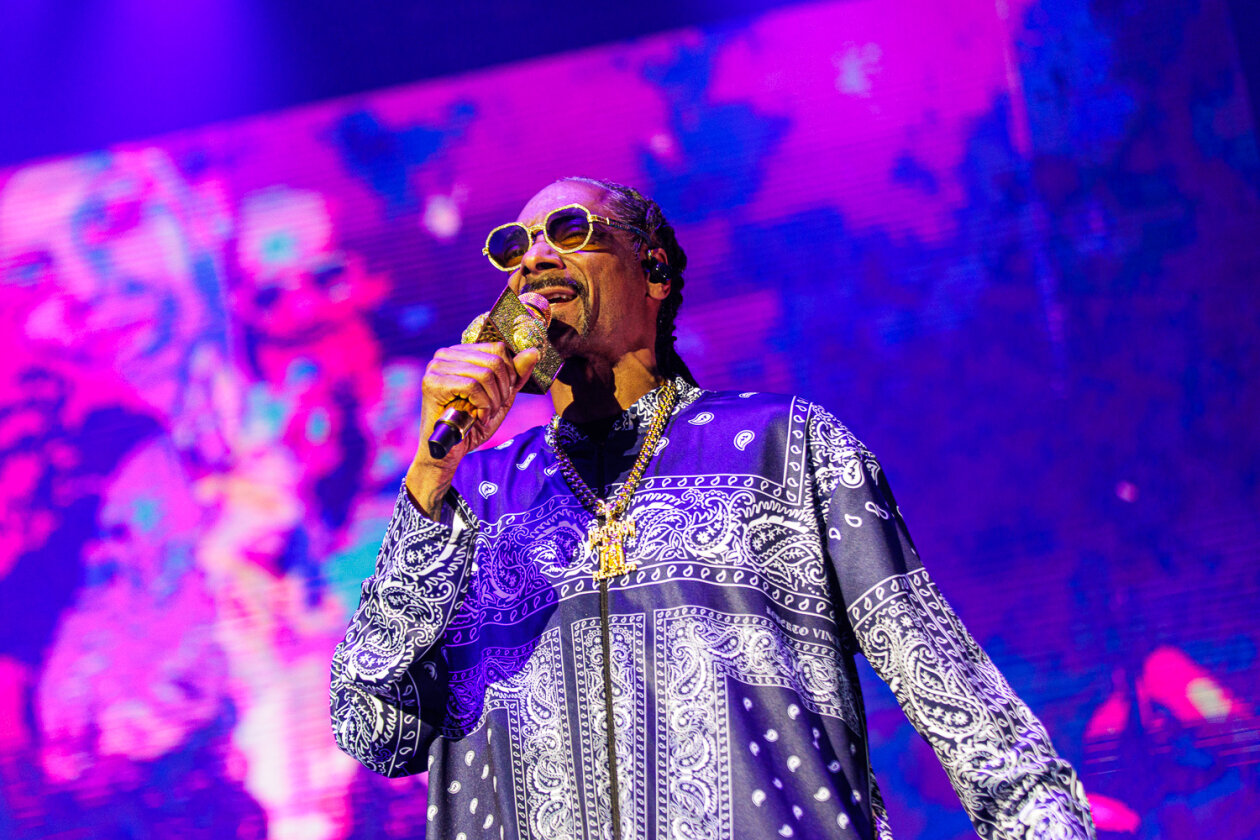 Snoop Dogg – Snoop Dogg. (14/21) – What's my motherfuckin' name? Snoop ...