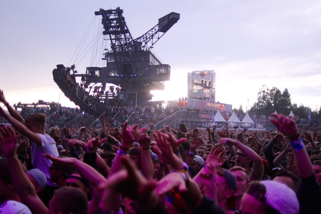 Ssio – Ferropolis am Freitagabend. (4/11) – Der Bonner in Ferropolis ...