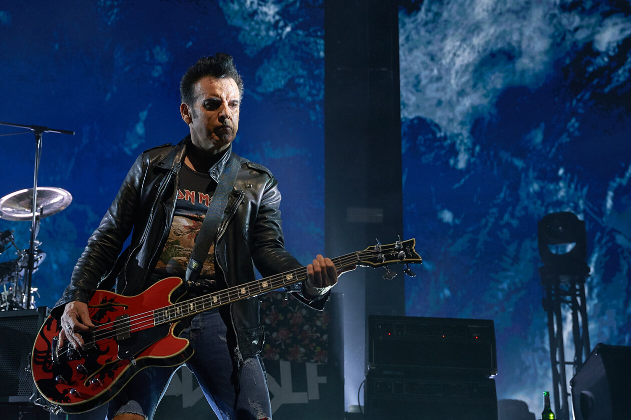 The Cure – Simon Gallup. (5/32) – Gut gelaunt auf Europa-Tour: Robert ...