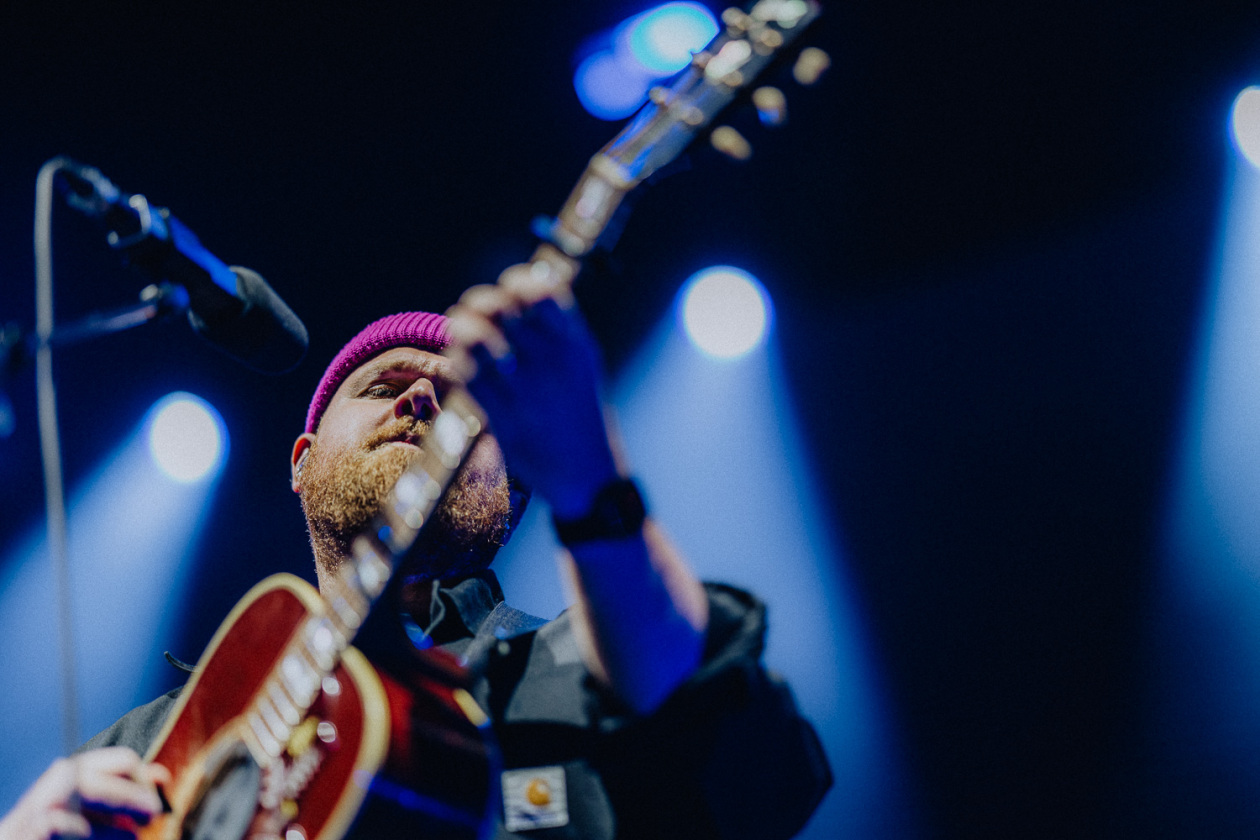 Tom Walker – Tom Walker. (1/18) – Der Schotte gab mit seiner Band den ...