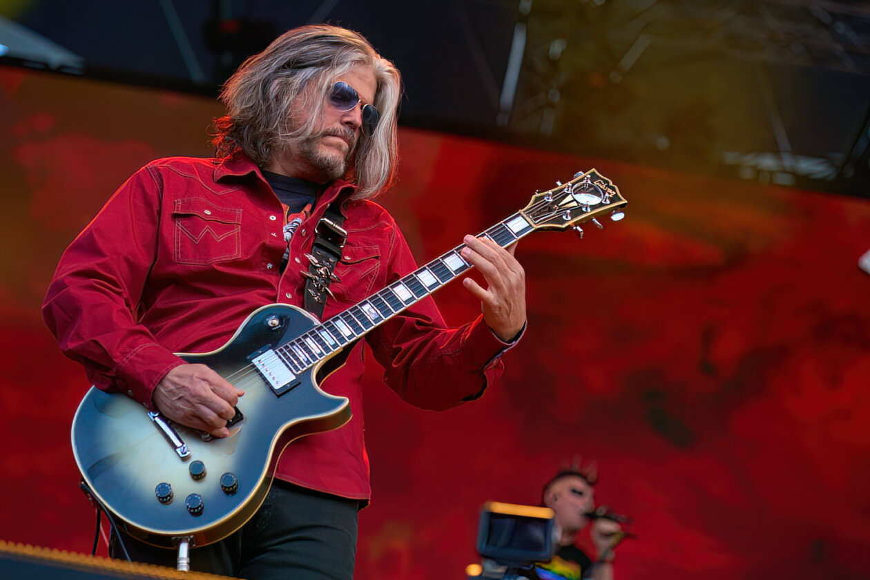 Tool – Adam Jones. (25/32) – Progressive-Legenden on tour: Maynard ...