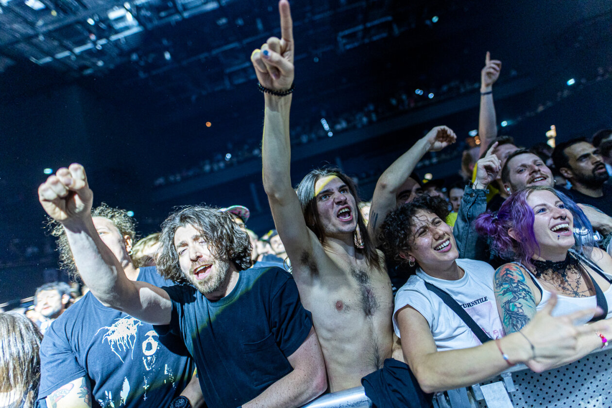 Turnstile – Turnstile. (2/23) – Die US-Hardcore-Band spielt ein ...