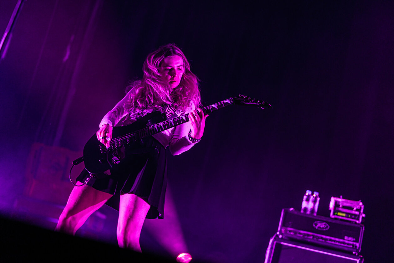 Turnstile – Turnstile. (8/23) – Die US-Hardcore-Band spielt ein ...