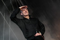 Kraftklub – Karl Schumann. (12/16) – Der Sommer trägt heuer schwarz ...