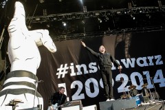 Kraftklub – Karl Schumann. (12/16) – Der Sommer trägt heuer schwarz ...