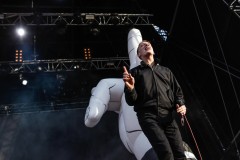 Kraftklub – Karl Schumann. (12/16) – Der Sommer trägt heuer schwarz ...