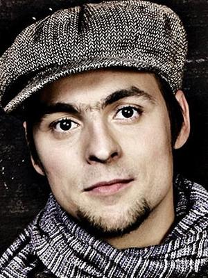 Max Mutzke: "Es fühlt sich mehr wie Rock'n'Roll an!" – laut.de – Interview