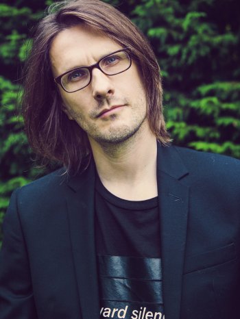 Steven Wilson: "Sophie Hunger klingt sexy und unheimlich" – laut.de ...