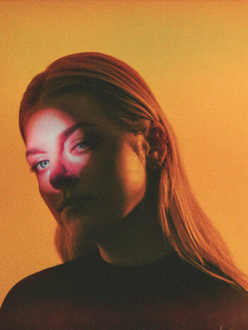 Tusks: "Ich weiß nicht, wie Gold klingt" – laut.de – Interview