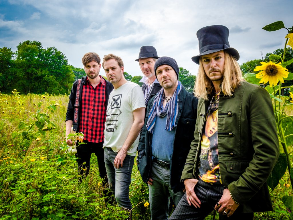 Cosmic Tribe live in Kiel am 23. Januar 2015 – laut.de – Konzert