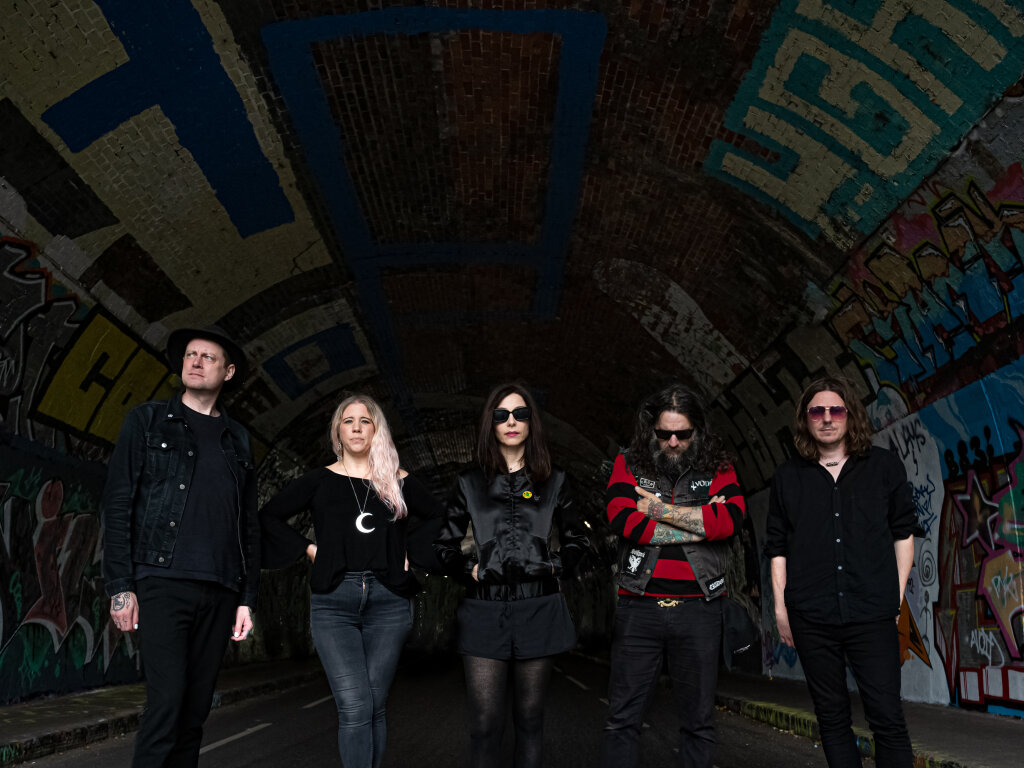 Crippled Black Phoenix live in München am 30. August 2022 – laut.de ...