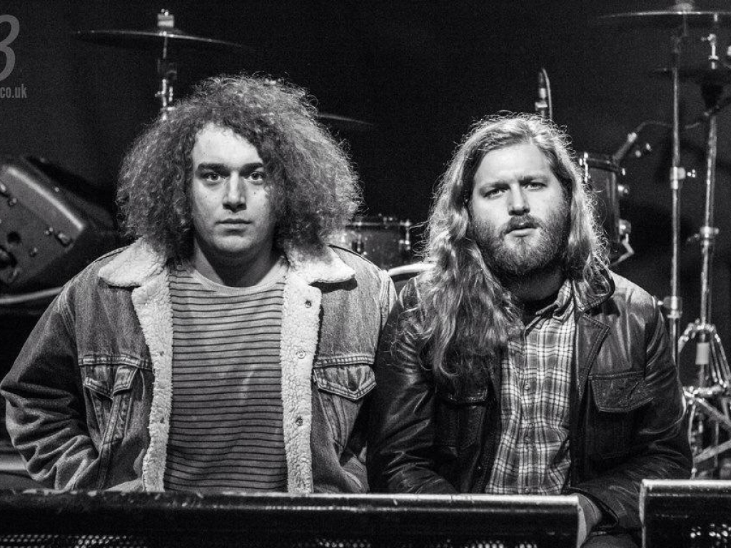 God Damn – laut.de – News