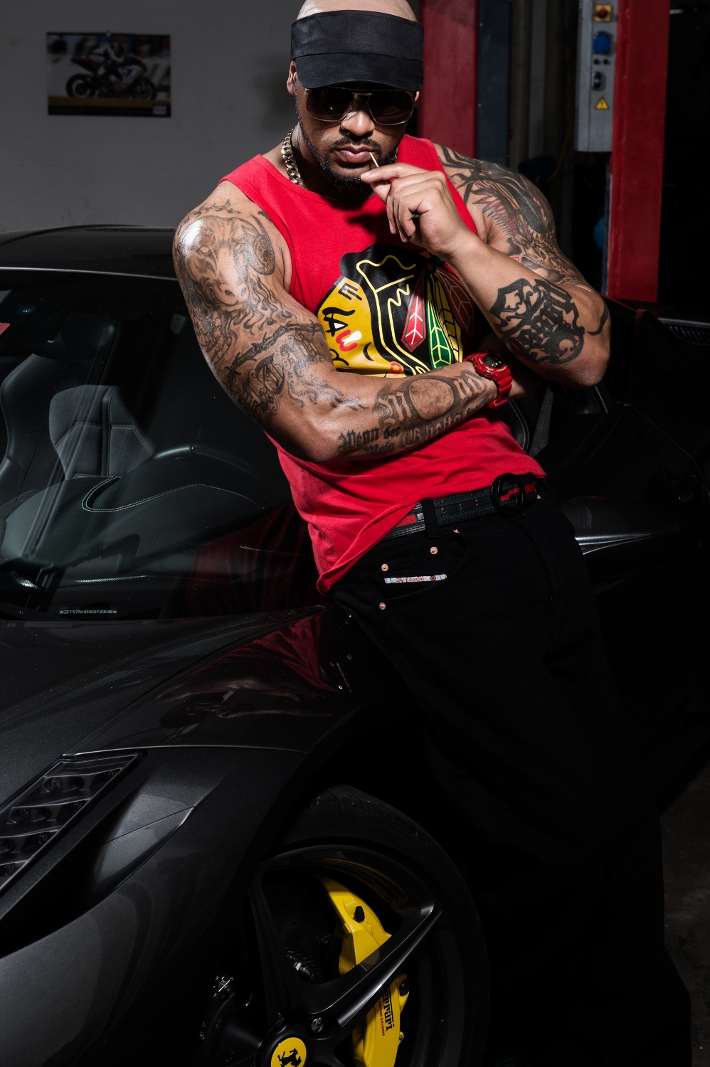 Massiv – ... gehört das passende Gefährt. (12/14) – laut.de – Foto