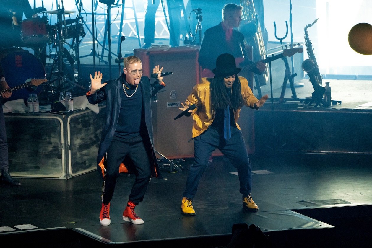 Peter Fox: Exklusiver Clip "Live Aus Berlin" – laut.de – Fotogalerie ...