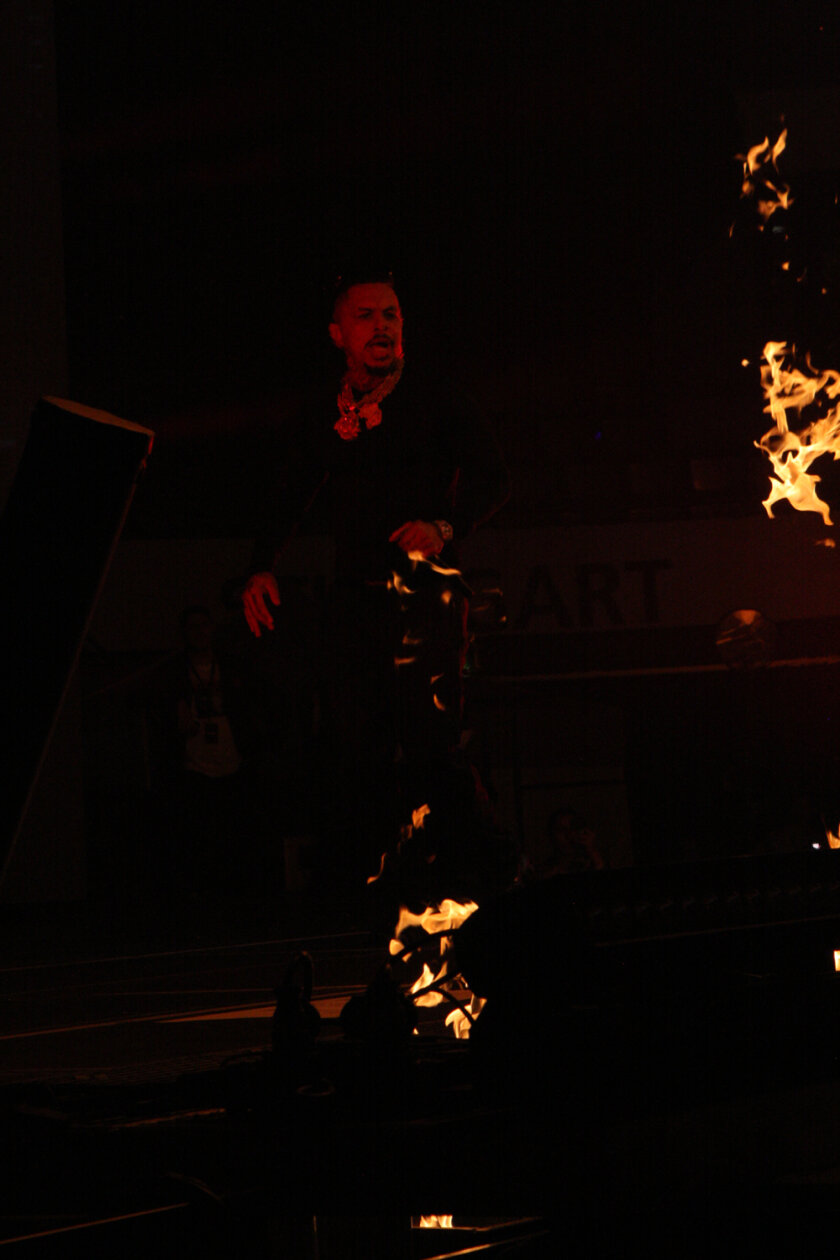 Luciano (D) – Hinterm Feuer: Der Rapper aus Berlin. (11/15) – laut.de ...
