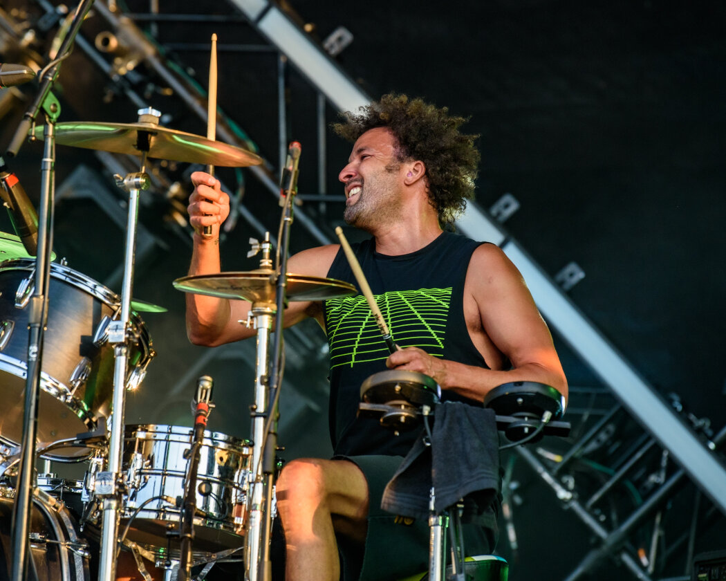 Queens Of The Stone Age – Jon Theodore. (18/31) – laut.de – Foto