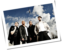 iO – laut.de – Band